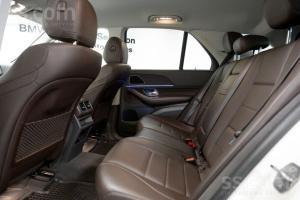 Белый Мерседес ГЛE 350 2021 в Рига, объемом двигателя 3.00 л и пробегом 136 тыс. км за 48500 €, фото 8 на AUTOMOTO.COM.LV