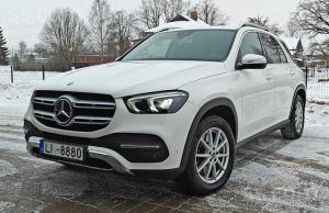 White Mercedes-Benz GLE 350 2021 in Riga, with an engine capacity of 3.00 L and mileage of 162 thousand km for 44900 €, photo  on AUTOMOTO.COM.LV