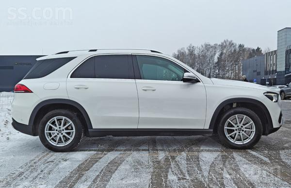 Белый Мерседес ГЛE 350 2021 в Рига, объемом двигателя 3.00 л и пробегом 162 тыс. км за 44900 €, фото 6 на AUTOMOTO.COM.LV