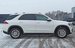 White Mercedes-Benz GLE 350 2021 in Riga, with an engine capacity of 3.00 L and mileage of 162 thousand km for 44900 €, photo 7 on AUTOMOTO.COM.LV