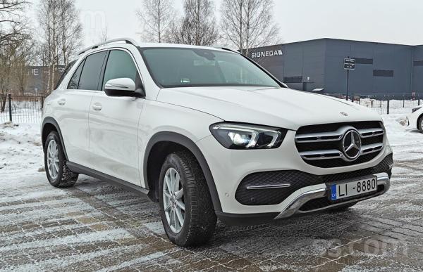 Белый Мерседес ГЛE 350 2021 в Рига, объемом двигателя 3.00 л и пробегом 162 тыс. км за 44900 €, фото 7 на AUTOMOTO.COM.LV