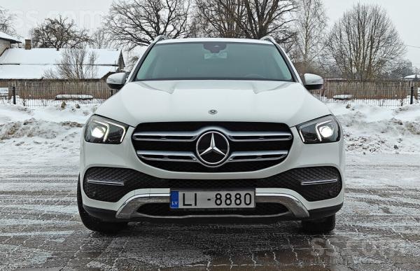 Белый Мерседес ГЛE 350 2021 в Рига, объемом двигателя 3.00 л и пробегом 162 тыс. км за 44900 €, фото 8 на AUTOMOTO.COM.LV