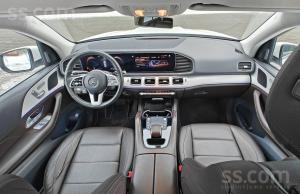 White Mercedes-Benz GLE 350 2021 in Riga, with an engine capacity of 3.00 L and mileage of 162 thousand km for 44900 €, photo 10 on AUTOMOTO.COM.LV