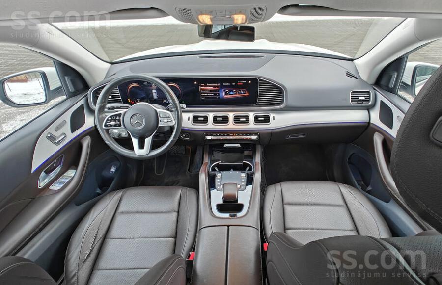 White Mercedes-Benz GLE 350 2021 in Riga, with an engine capacity of 3.00 L and mileage of 162 thousand km for 44900 €, photo 10 on AUTOMOTO.COM.LV