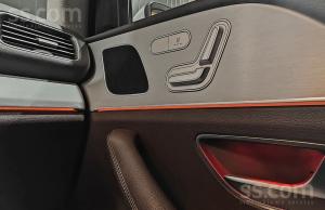 White Mercedes-Benz GLE 350 2021 in Riga, with an engine capacity of 3.00 L and mileage of 162 thousand km for 44900 €, photo 12 on AUTOMOTO.COM.LV