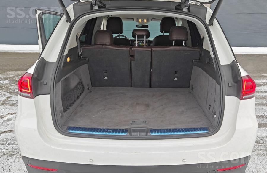 White Mercedes-Benz GLE 350 2021 in Riga, with an engine capacity of 3.00 L and mileage of 162 thousand km for 44900 €, photo 27 on AUTOMOTO.COM.LV