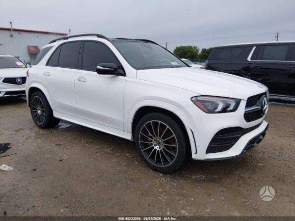 Белый Мерседес ГЛE 350 2021 в Клайпеда, объемом двигателя 2.00 л и пробегом 108 тыс. км за 22000 €, фото 1 на AUTOMOTO.COM.LV