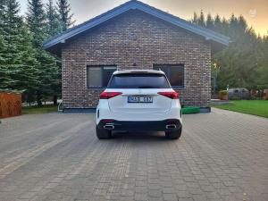 White Mercedes-Benz GLE 350 2021 in Kaunas, with an engine capacity of 2.93 L and mileage of 86 thousand km for 49900 €, photo 3 on AUTOMOTO.COM.LV