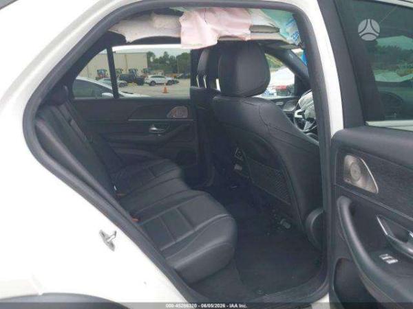 White Mercedes-Benz GLE 350 2022 in Kaunas, with an engine capacity of 2.00 L and mileage of 73 thousand km for 15367 €, photo 8 on AUTOMOTO.COM.LV