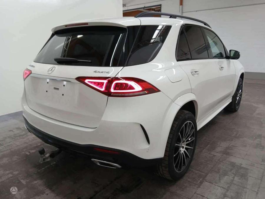 Белый Мерседес ГЛE 350 2022 в Вильнюс, объемом двигателя 1.95 л и пробегом 146 тыс. км за 52666 €, фото 5 на AUTOMOTO.COM.LV