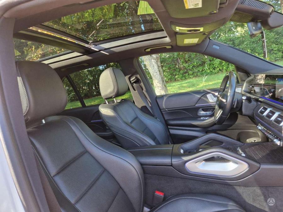 White Mercedes-Benz GLE 350 2022 in Siauliai, with an engine capacity of 2.00 L and mileage of 92 thousand km for 44000 €, photo 12 on AUTOMOTO.COM.LV