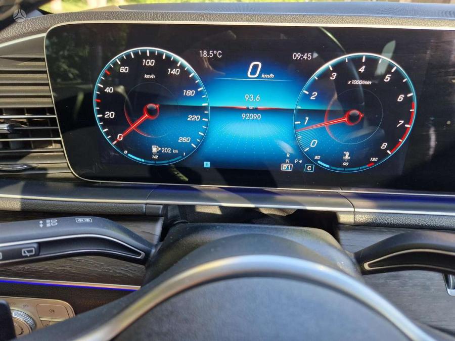White Mercedes-Benz GLE 350 2022 in Siauliai, with an engine capacity of 2.00 L and mileage of 92 thousand km for 44000 €, photo 13 on AUTOMOTO.COM.LV