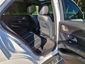 White Mercedes-Benz GLE 350 2022 in Siauliai, with an engine capacity of 2.00 L and mileage of 92 thousand km for 44000 €, photo 14 on AUTOMOTO.COM.LV