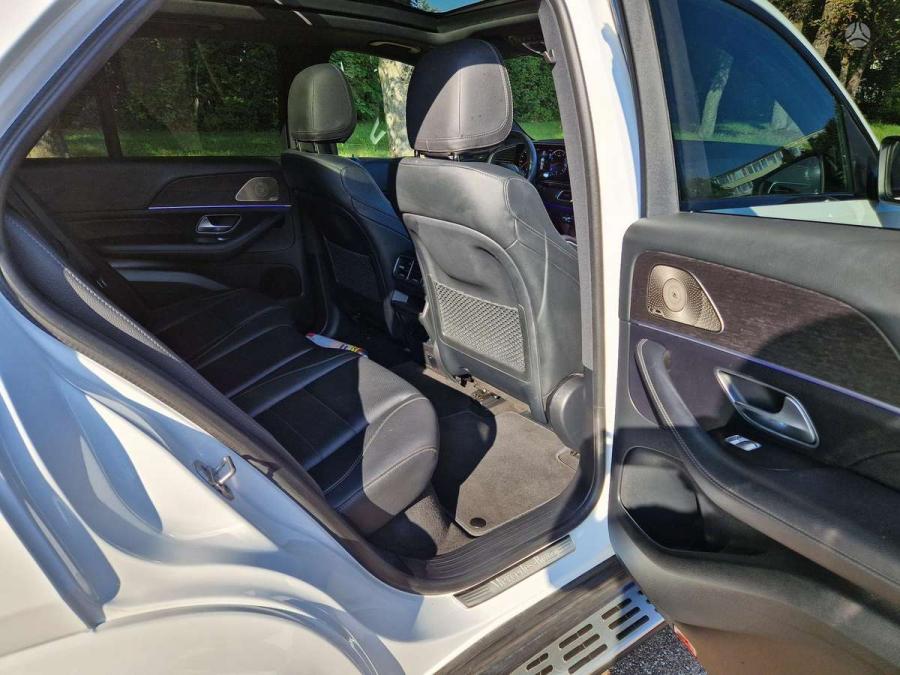 White Mercedes-Benz GLE 350 2022 in Siauliai, with an engine capacity of 2.00 L and mileage of 92 thousand km for 44000 €, photo 14 on AUTOMOTO.COM.LV