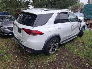 Balts Mercedes-Benz GLE 350 2022 Kauņa, ar dzinēja tilpumu 2.00 L un nobraukumu 73 tūkst. km par 14944 €, foto 5 vietnē AUTOMOTO.COM.LV