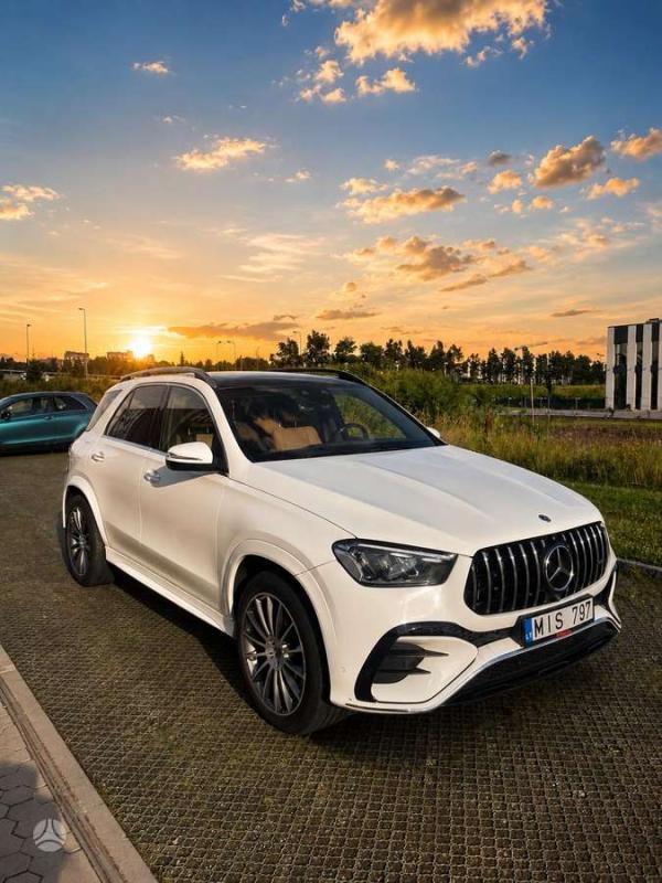 Balts Mercedes-Benz GLE 350 2024 Viļņa, ar dzinēja tilpumu 1.99 L un nobraukumu 60 tūkst. km par 65200 €, foto 1 vietnē AUTOMOTO.COM.LV