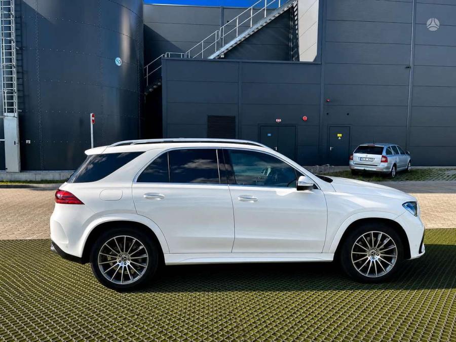 Balts Mercedes-Benz GLE 350 2024 Viļņa, ar dzinēja tilpumu 1.99 L un nobraukumu 60 tūkst. km par 65200 €, foto 3 vietnē AUTOMOTO.COM.LV