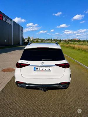 Balts Mercedes-Benz GLE 350 2024 Viļņa, ar dzinēja tilpumu 1.99 L un nobraukumu 60 tūkst. km par 65200 €, foto 4 vietnē AUTOMOTO.COM.LV