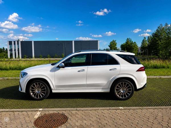 Balts Mercedes-Benz GLE 350 2024 Viļņa, ar dzinēja tilpumu 1.99 L un nobraukumu 60 tūkst. km par 65200 €, foto 4 vietnē AUTOMOTO.COM.LV