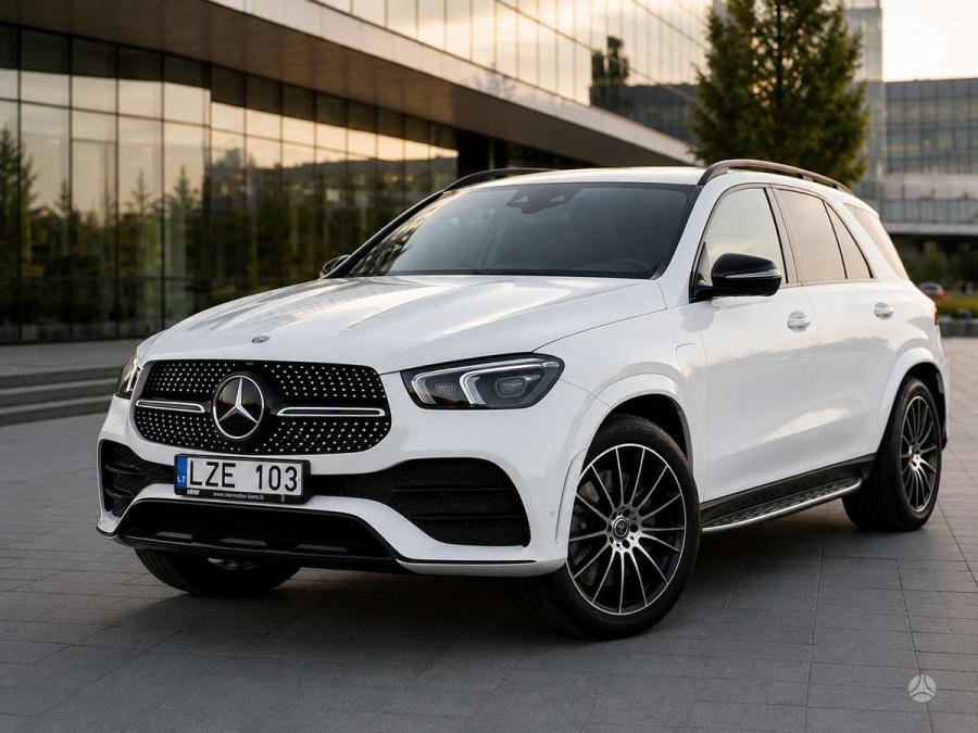 Белый Мерседес ГЛE 350 2019 в Каунас, объемом двигателя 0.00 л и пробегом 205 тыс. км за 47500 €, фото 1 на AUTOMOTO.COM.LV