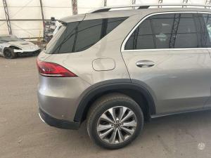 Желтый Мерседес ГЛE 350 2020 в Укмерге, объемом двигателя 2.00 л и пробегом 257 тыс. км за 26500 €, фото 6 на AUTOMOTO.COM.LV