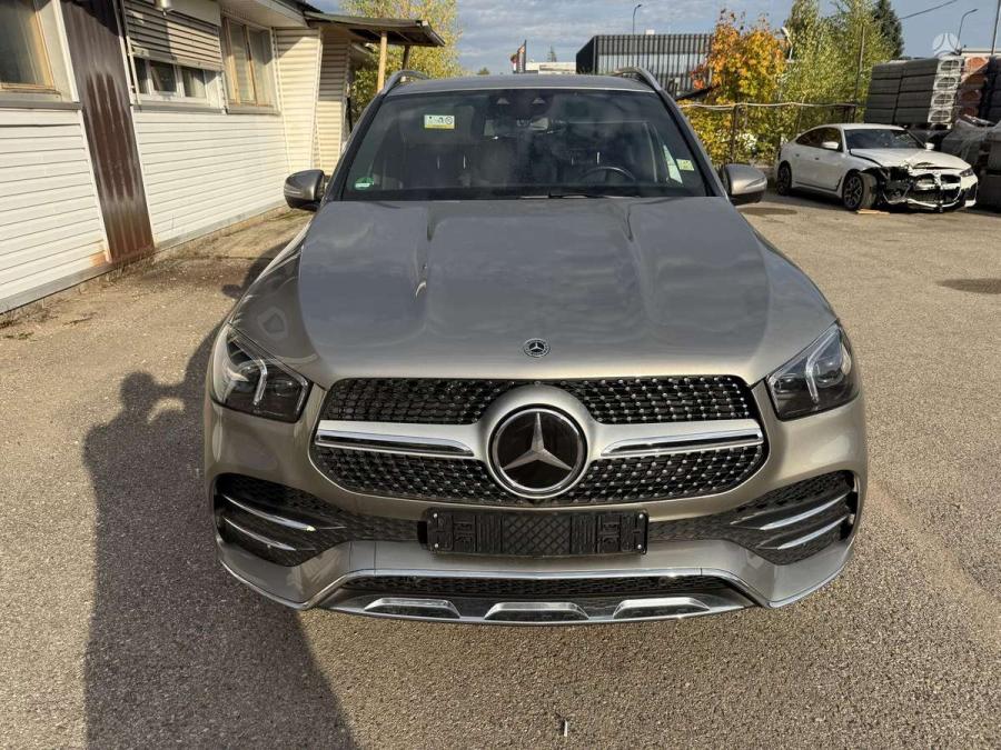 Желтый Мерседес ГЛE 350 2021 в Каунас, объемом двигателя 1.95 л и пробегом 191 тыс. км за 29490 €, фото 4 на AUTOMOTO.COM.LV