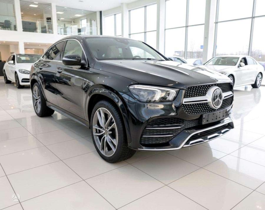 Black Mercedes-Benz GLE 400 2023 in Tallinn, with an engine capacity of 2.93 L and mileage of 23 thousand km for 80900 €, photo 1 on AUTOMOTO.COM.LV