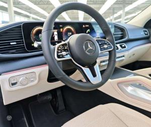 Black Mercedes-Benz GLE 400 2023 in Tallinn, with an engine capacity of 2.93 L and mileage of 23 thousand km for 80900 €, photo 8 on AUTOMOTO.COM.LV