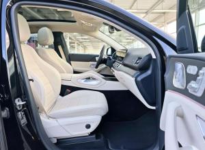 Black Mercedes-Benz GLE 400 2023 in Tallinn, with an engine capacity of 2.93 L and mileage of 23 thousand km for 80900 €, photo 19 on AUTOMOTO.COM.LV