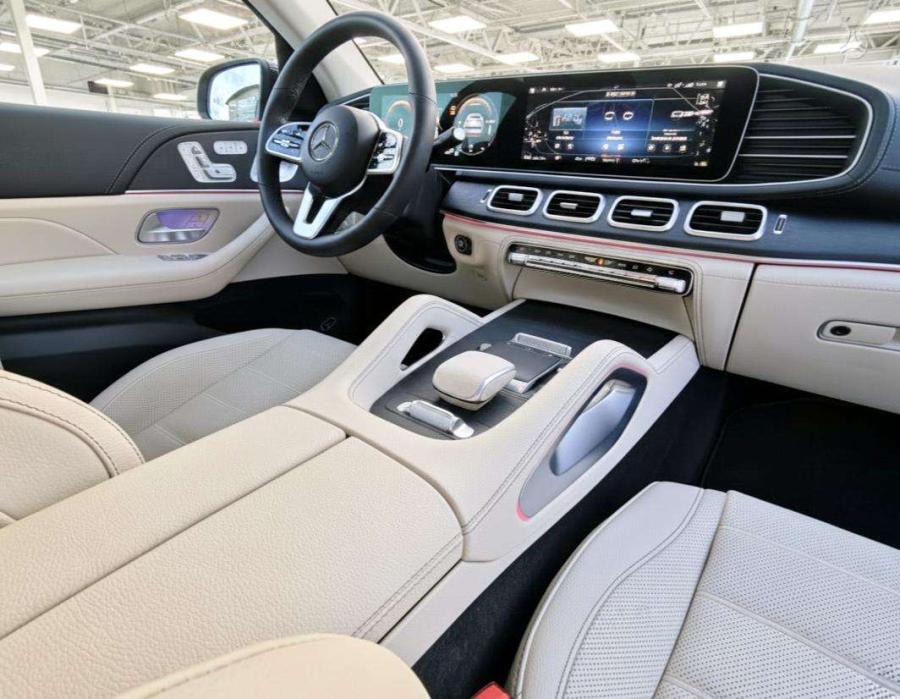 Black Mercedes-Benz GLE 400 2023 in Tallinn, with an engine capacity of 2.93 L and mileage of 23 thousand km for 80900 €, photo 21 on AUTOMOTO.COM.LV