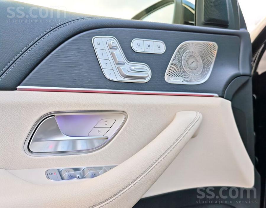 Melns Mercedes-Benz GLE 400 2023 Tallina, ar dzinēja tilpumu 2.90 L un nobraukumu 24 tūkst. km par 69900 €, foto 5 vietnē AUTOMOTO.COM.LV