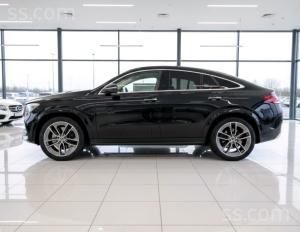Melns Mercedes-Benz GLE 400 2023 Tallina, ar dzinēja tilpumu 2.90 L un nobraukumu 24 tūkst. km par 69900 €, foto 15 vietnē AUTOMOTO.COM.LV