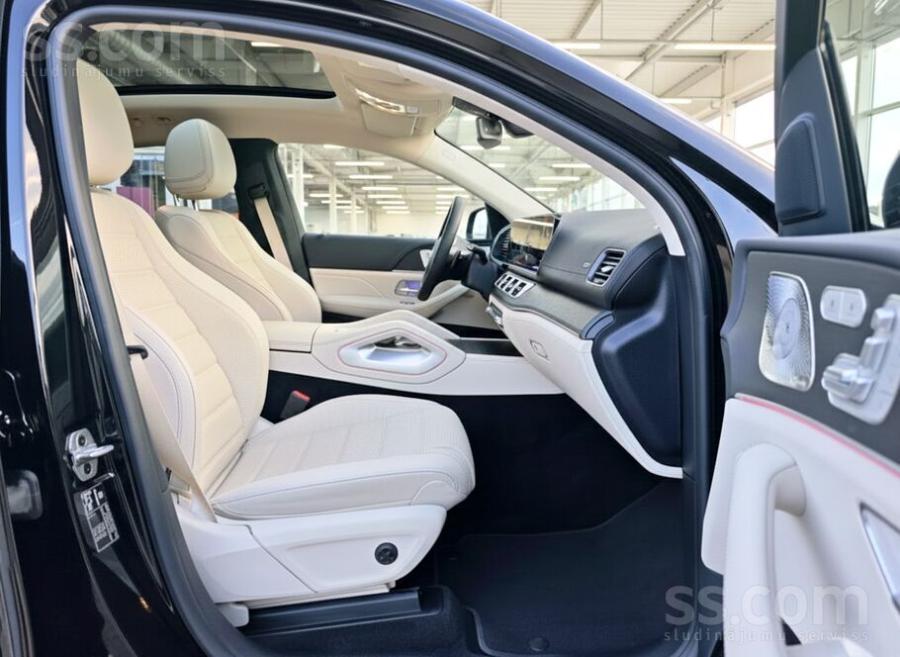 Melns Mercedes-Benz GLE 400 2023 Tallina, ar dzinēja tilpumu 2.90 L un nobraukumu 24 tūkst. km par 69900 €, foto 19 vietnē AUTOMOTO.COM.LV