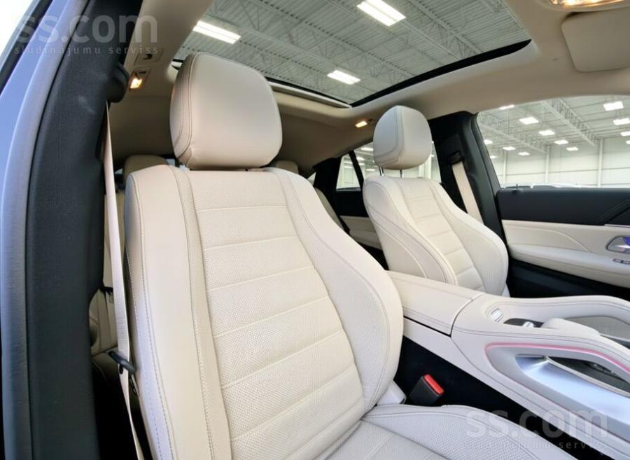 Melns Mercedes-Benz GLE 400 2023 Tallina, ar dzinēja tilpumu 2.90 L un nobraukumu 24 tūkst. km par 69900 €, foto 20 vietnē AUTOMOTO.COM.LV