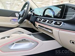 Melns Mercedes-Benz GLE 400 2023 Tallina, ar dzinēja tilpumu 2.90 L un nobraukumu 24 tūkst. km par 69900 €, foto 22 vietnē AUTOMOTO.COM.LV