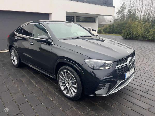 Melns Mercedes-Benz GLE 400 2025 Pērnava, ar dzinēja tilpumu 2.00 L un nobraukumu 2 tūkst. km par 105000 €, foto 3 vietnē AUTOMOTO.COM.LV