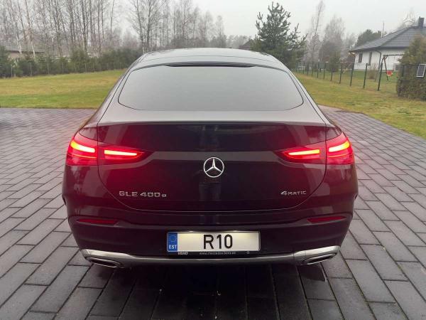 Melns Mercedes-Benz GLE 400 2025 Pērnava, ar dzinēja tilpumu 2.00 L un nobraukumu 2 tūkst. km par 105000 €, foto 4 vietnē AUTOMOTO.COM.LV