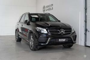 Melns Mercedes-Benz GLE 400 2017 Viļņa, ar dzinēja tilpumu 3.00 L un nobraukumu 223 tūkst. km par 21490 €, foto  vietnē AUTOMOTO.COM.LV