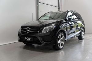 Melns Mercedes-Benz GLE 400 2017 Viļņa, ar dzinēja tilpumu 3.00 L un nobraukumu 223 tūkst. km par 21490 €, foto 3 vietnē AUTOMOTO.COM.LV