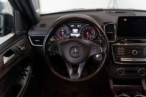 Melns Mercedes-Benz GLE 400 2017 Viļņa, ar dzinēja tilpumu 3.00 L un nobraukumu 223 tūkst. km par 21490 €, foto 21 vietnē AUTOMOTO.COM.LV