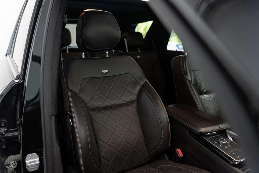 Melns Mercedes-Benz GLE 400 2017 Viļņa, ar dzinēja tilpumu 3.00 L un nobraukumu 223 tūkst. km par 21490 €, foto 24 vietnē AUTOMOTO.COM.LV