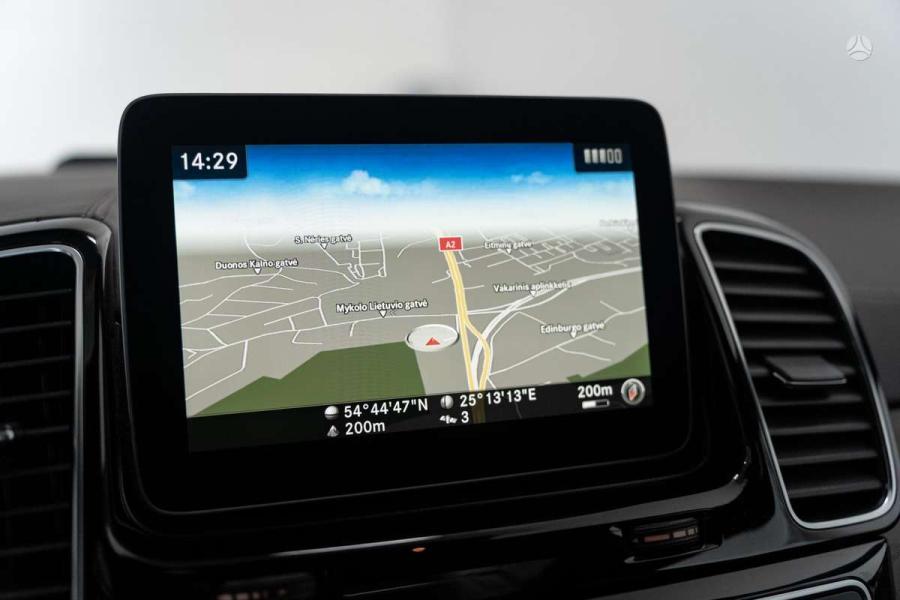 Melns Mercedes-Benz GLE 400 2017 Viļņa, ar dzinēja tilpumu 3.00 L un nobraukumu 223 tūkst. km par 21490 €, foto 32 vietnē AUTOMOTO.COM.LV