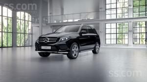 Melns Mercedes-Benz GLE 400 2017 Rīga, ar dzinēja tilpumu 3.00 L un nobraukumu 168 tūkst. km par 22900 €, foto  vietnē AUTOMOTO.COM.LV