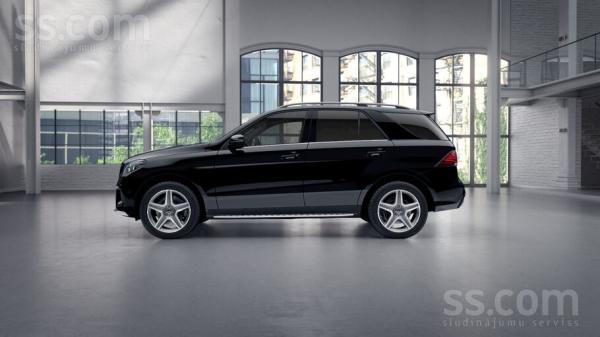 Black Mercedes-Benz GLE 400 2017 in Riga, with an engine capacity of 3.00 L and mileage of 168 thousand km for 22900 €, photo 6 on AUTOMOTO.COM.LV