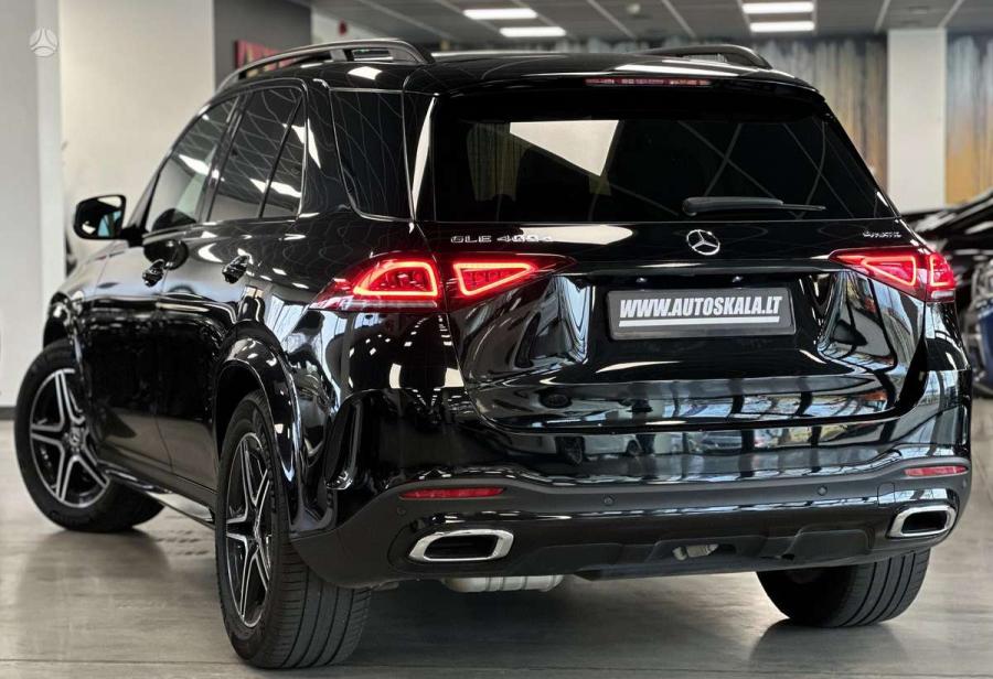 Black Mercedes-Benz GLE 400 2019 in Klaipeda, with an engine capacity of 2.93 L and mileage of 385 thousand km for 35950 €, photo 16 on AUTOMOTO.COM.LV