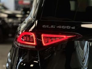 Black Mercedes-Benz GLE 400 2019 in Klaipeda, with an engine capacity of 2.93 L and mileage of 385 thousand km for 35950 €, photo 17 on AUTOMOTO.COM.LV