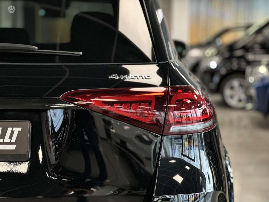 Black Mercedes-Benz GLE 400 2019 in Klaipeda, with an engine capacity of 2.93 L and mileage of 385 thousand km for 35950 €, photo 22 on AUTOMOTO.COM.LV
