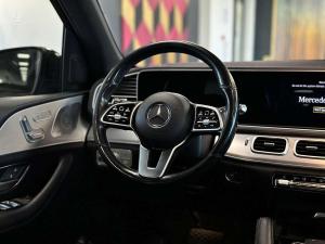 Black Mercedes-Benz GLE 400 2019 in Klaipeda, with an engine capacity of 2.93 L and mileage of 385 thousand km for 35950 €, photo 33 on AUTOMOTO.COM.LV