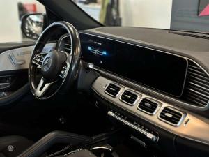 Black Mercedes-Benz GLE 400 2019 in Klaipeda, with an engine capacity of 2.93 L and mileage of 385 thousand km for 35950 €, photo 36 on AUTOMOTO.COM.LV