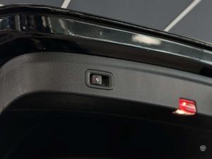 Black Mercedes-Benz GLE 400 2019 in Klaipeda, with an engine capacity of 2.93 L and mileage of 385 thousand km for 35950 €, photo 41 on AUTOMOTO.COM.LV